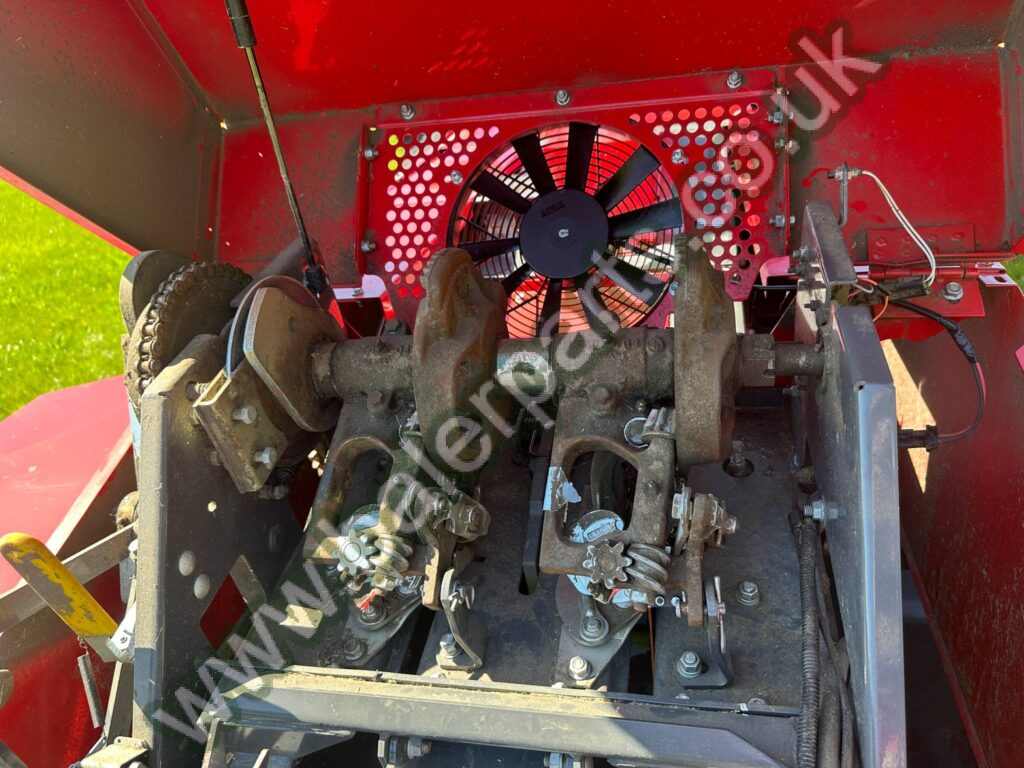 Massey Ferguson 1840 SB - Baler Spares